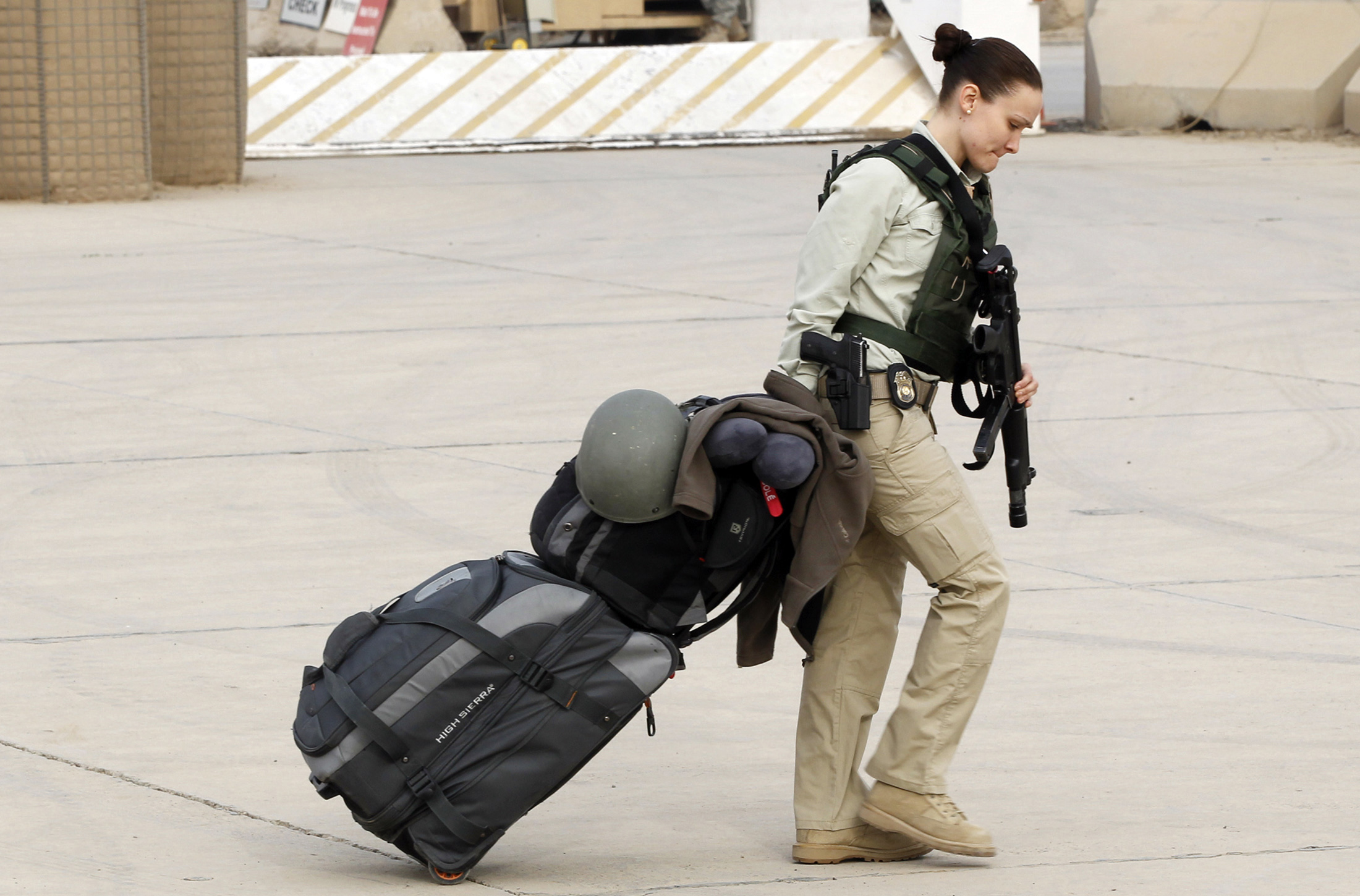 Making women in combat work | Brookings