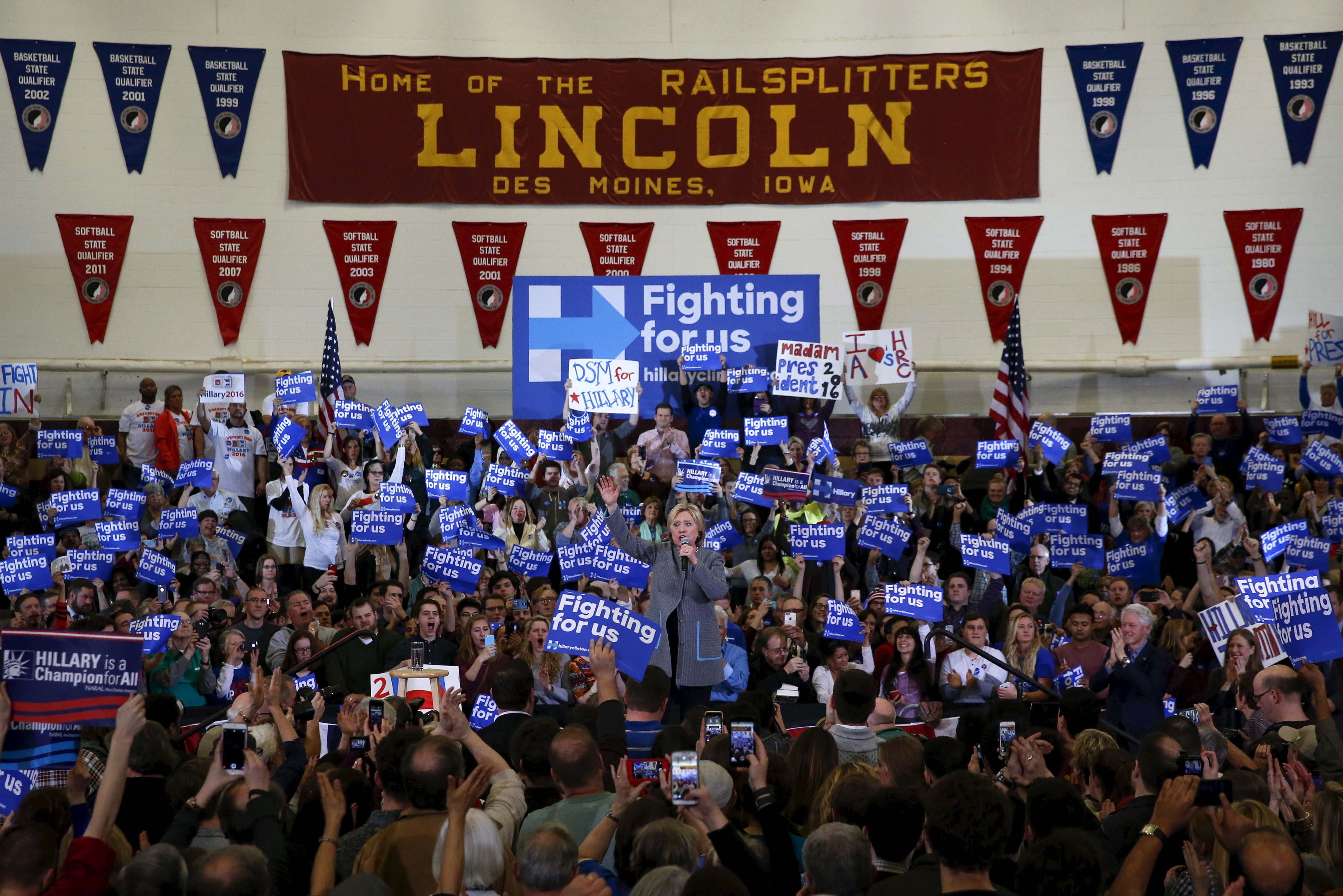 After Iowa, advice from "The West Wing" might get Hillary to the Oval ...