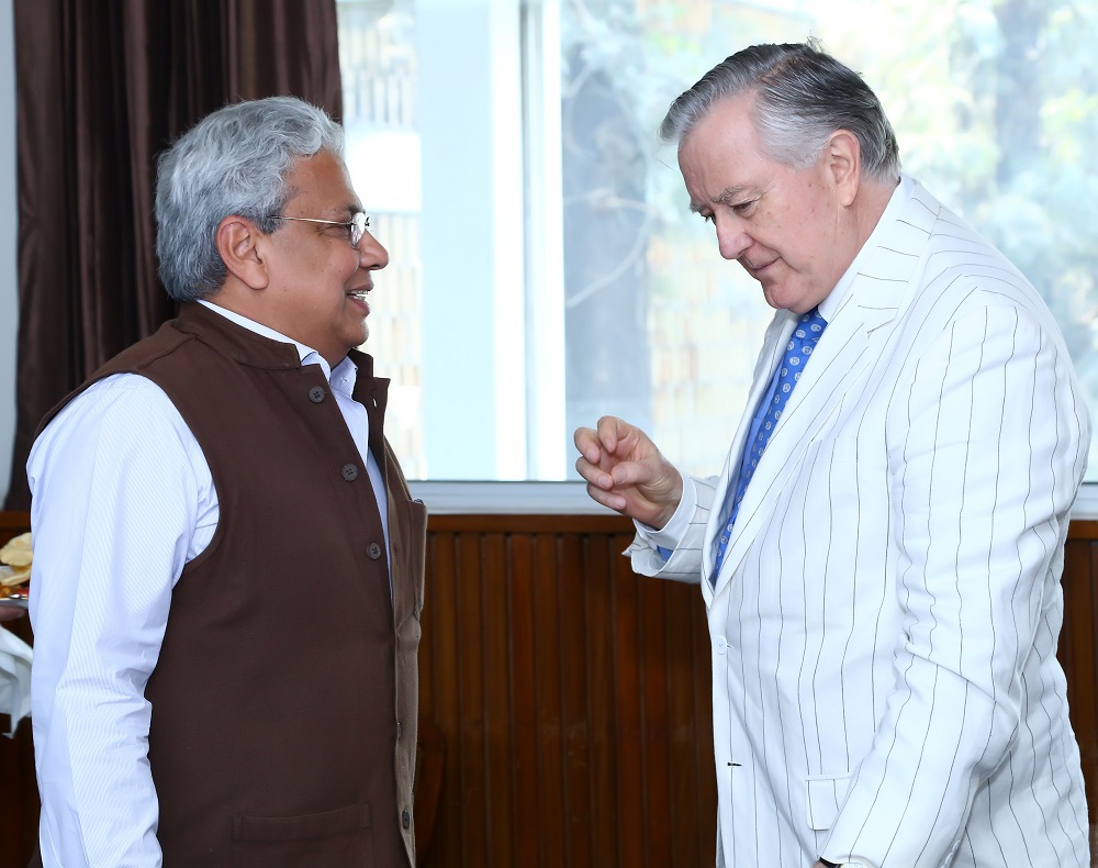 Discussion with Former US Senator Larry Pressler on U.S. elections ...