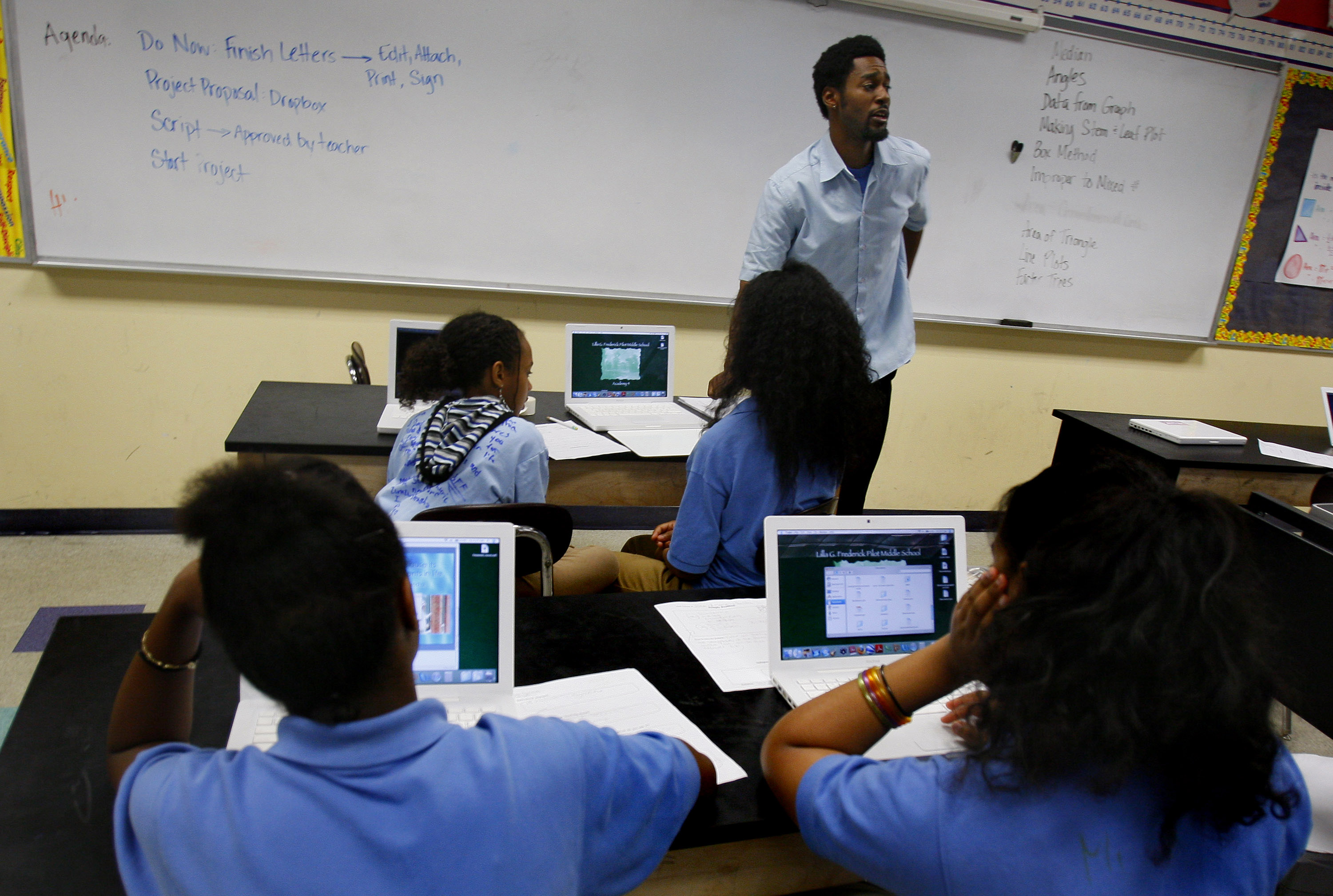 Connected learning: How mobile technology can improve education | Brookings