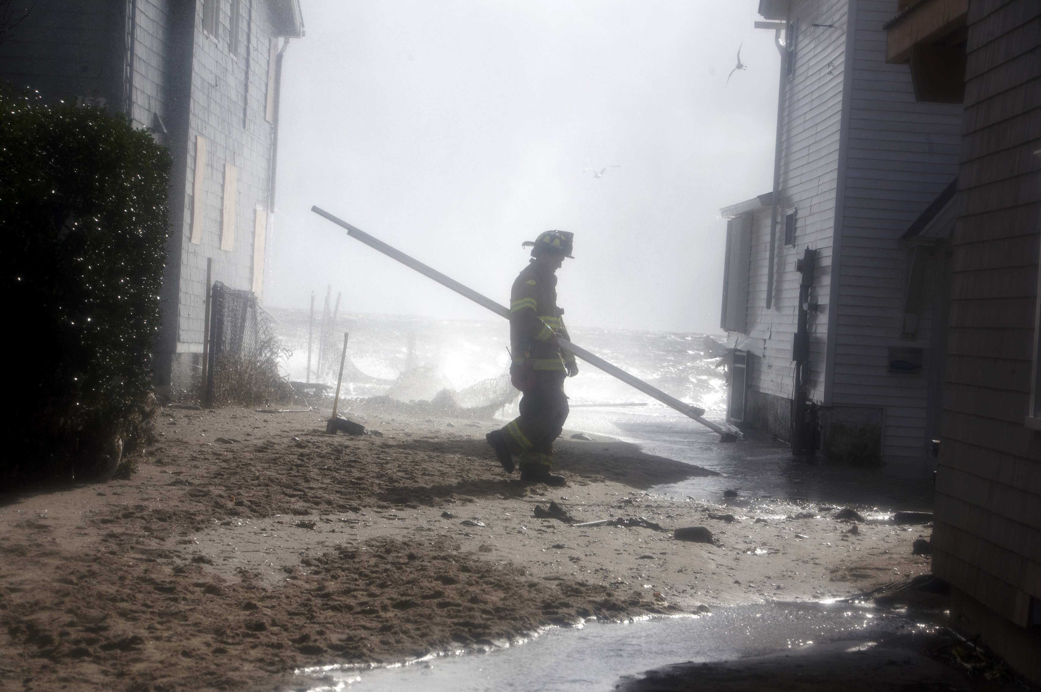 Feds, States, Cities — The All of the Above Disaster Response | Brookings