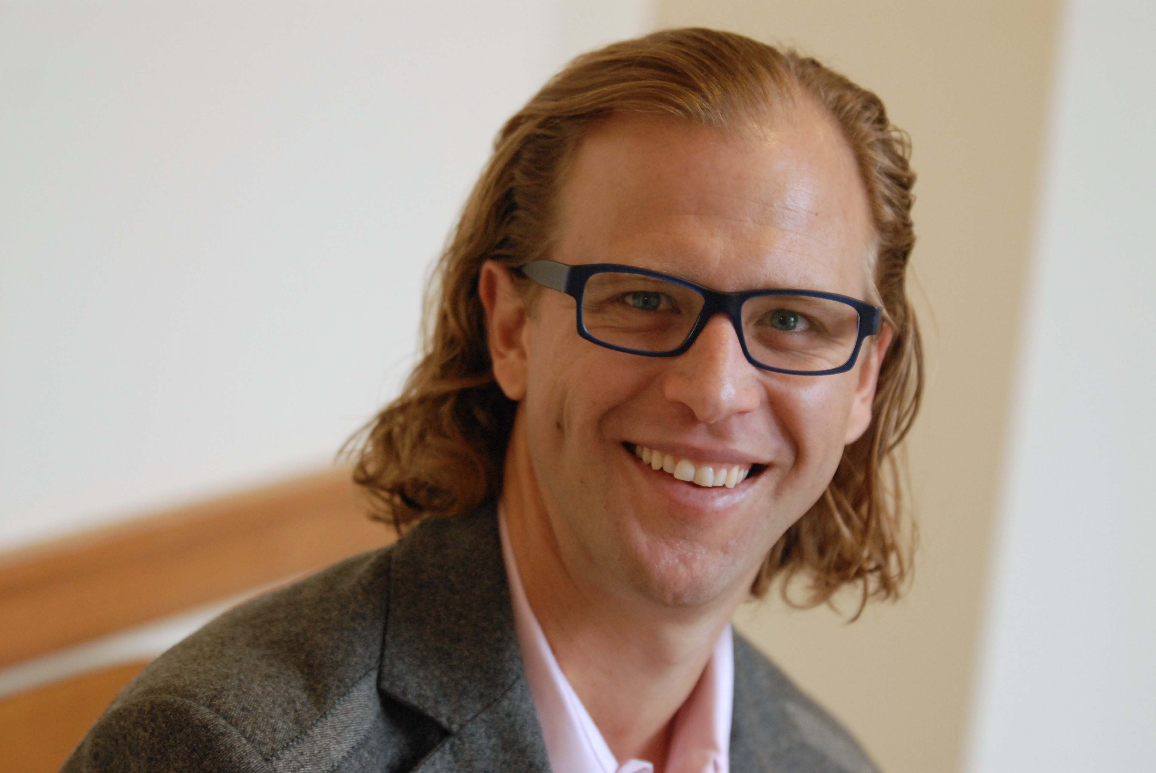 Debunking the Easterlin Paradox, Again