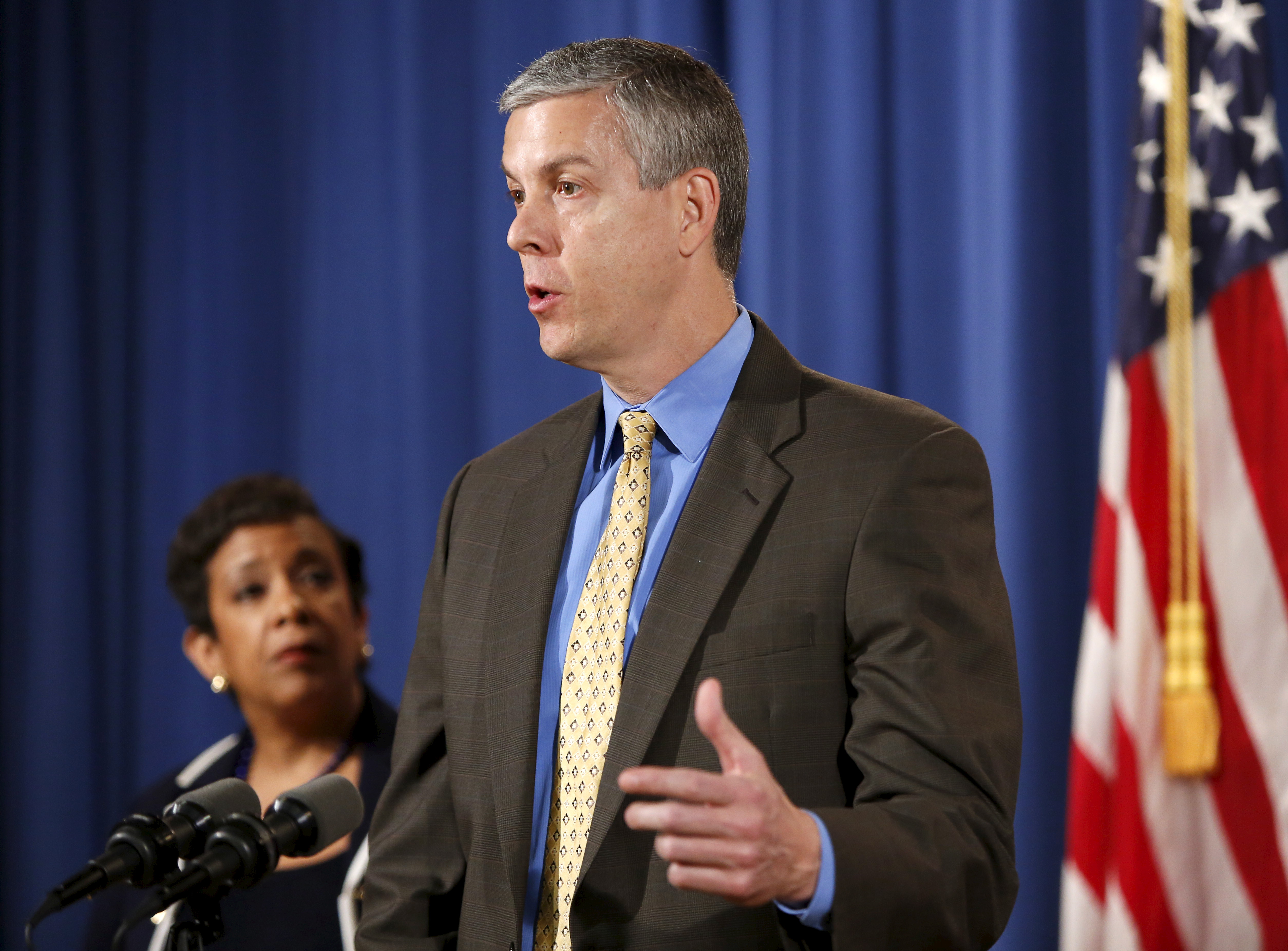 Secretary Duncan’s solutions for Chicago’s struggling communities ...