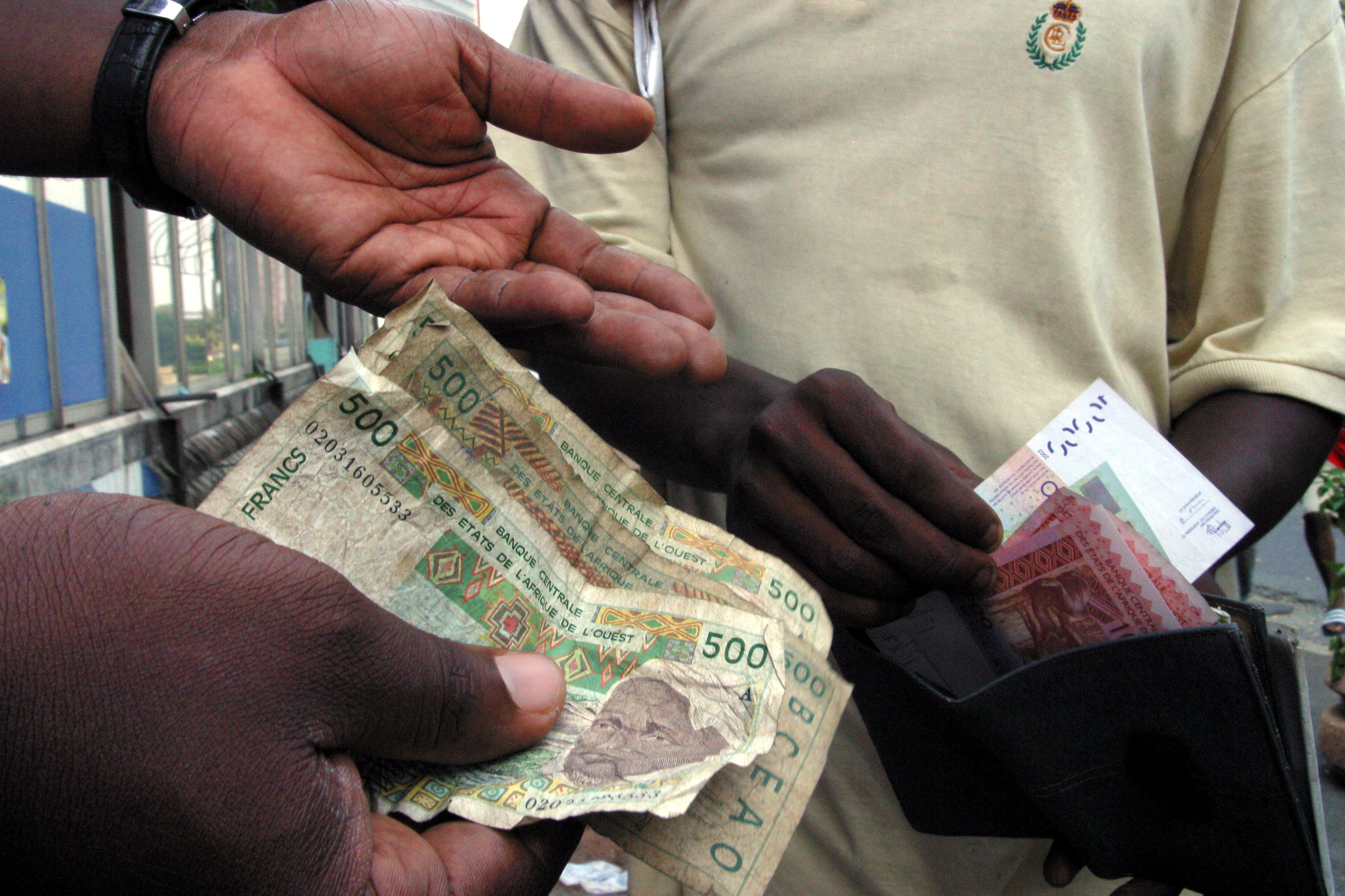 Why Ivorians do not use their banks? | Brookings