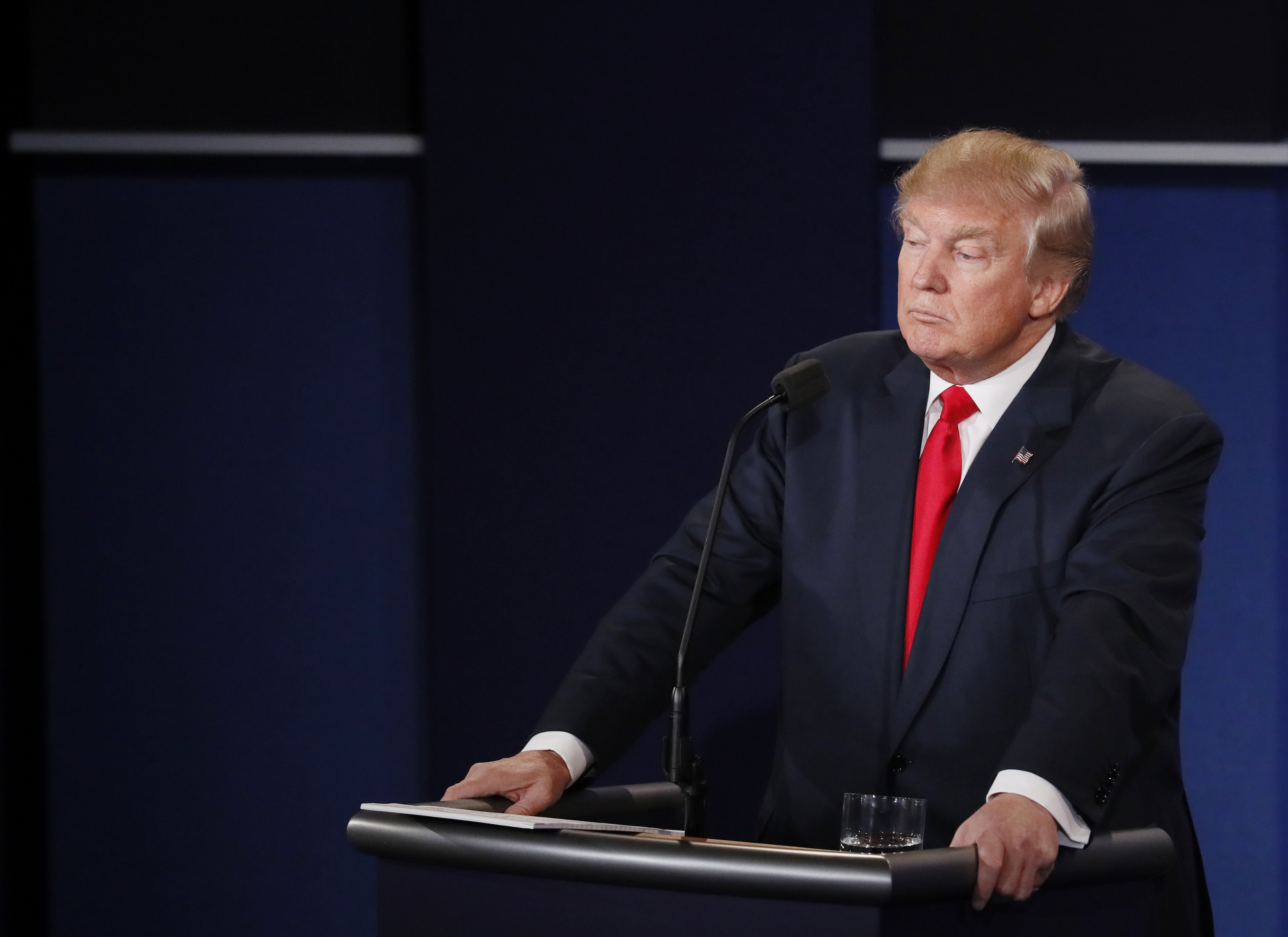 The third presidential debate: The strongman obscures the issues ...