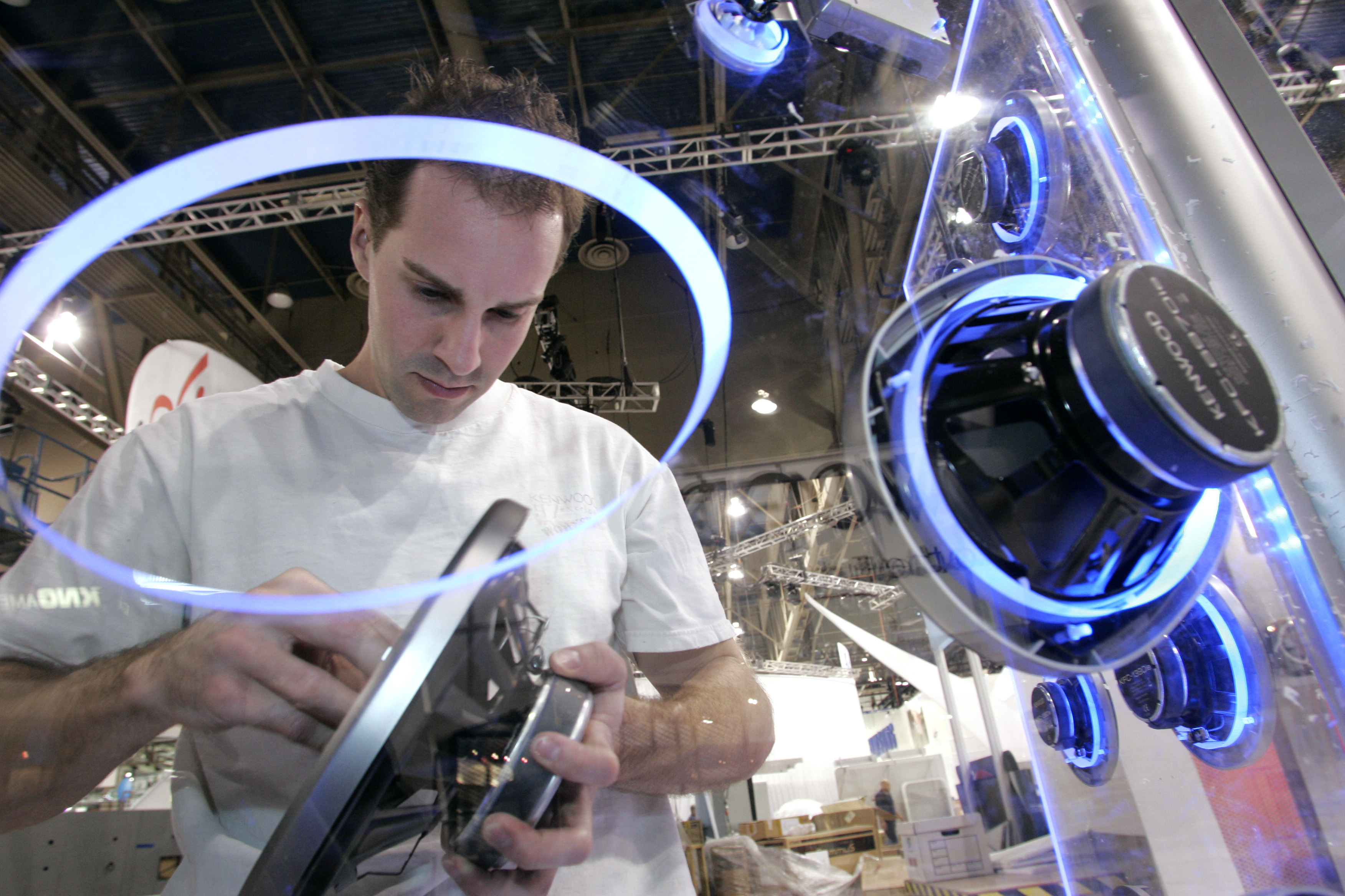 Auto slowdown flashes caution lights for manufacturing employment — and ...