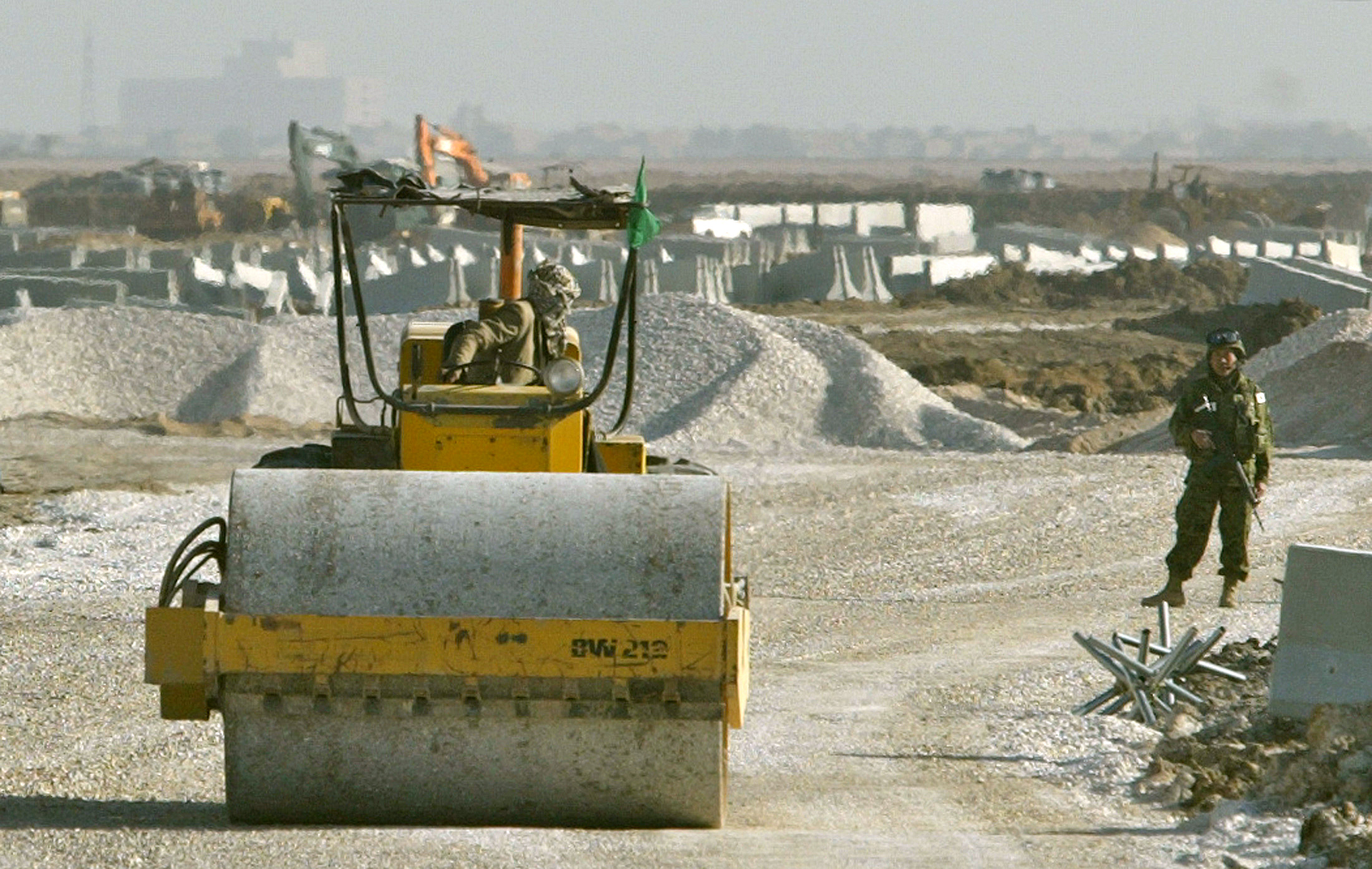 Improving the relationship between security and development | Brookings