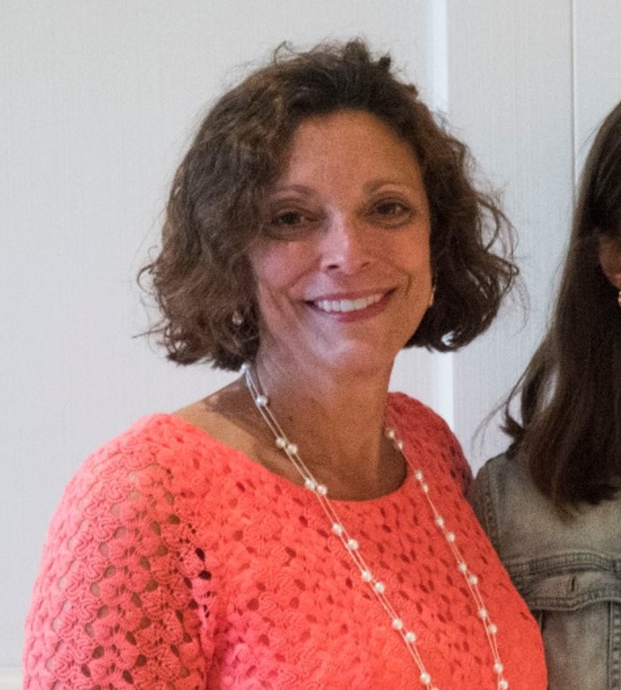 Elizabeth Collins's Instagram, Twitter & Facebook on IDCrawl