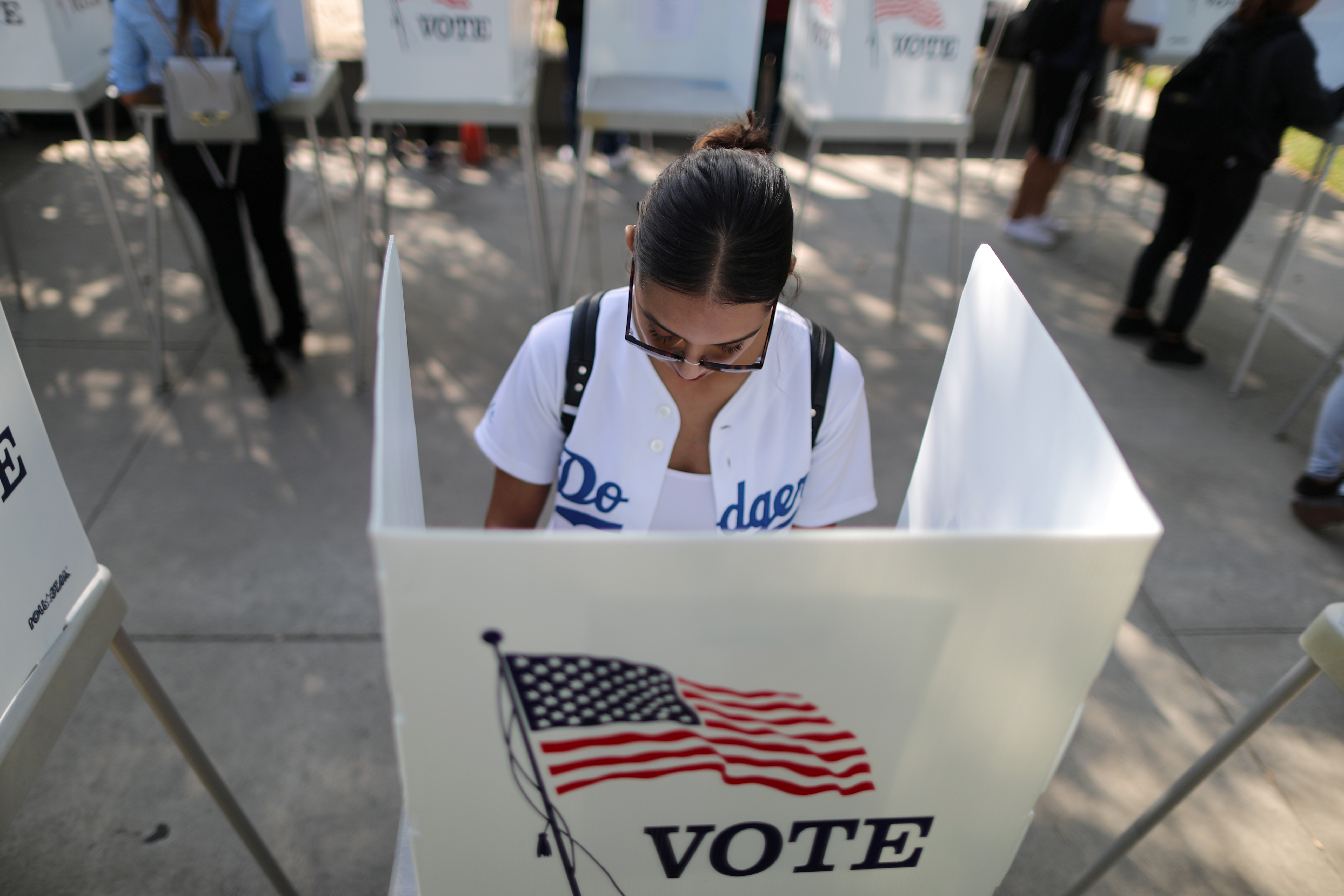 2018 exit polls show greater white Democratic support