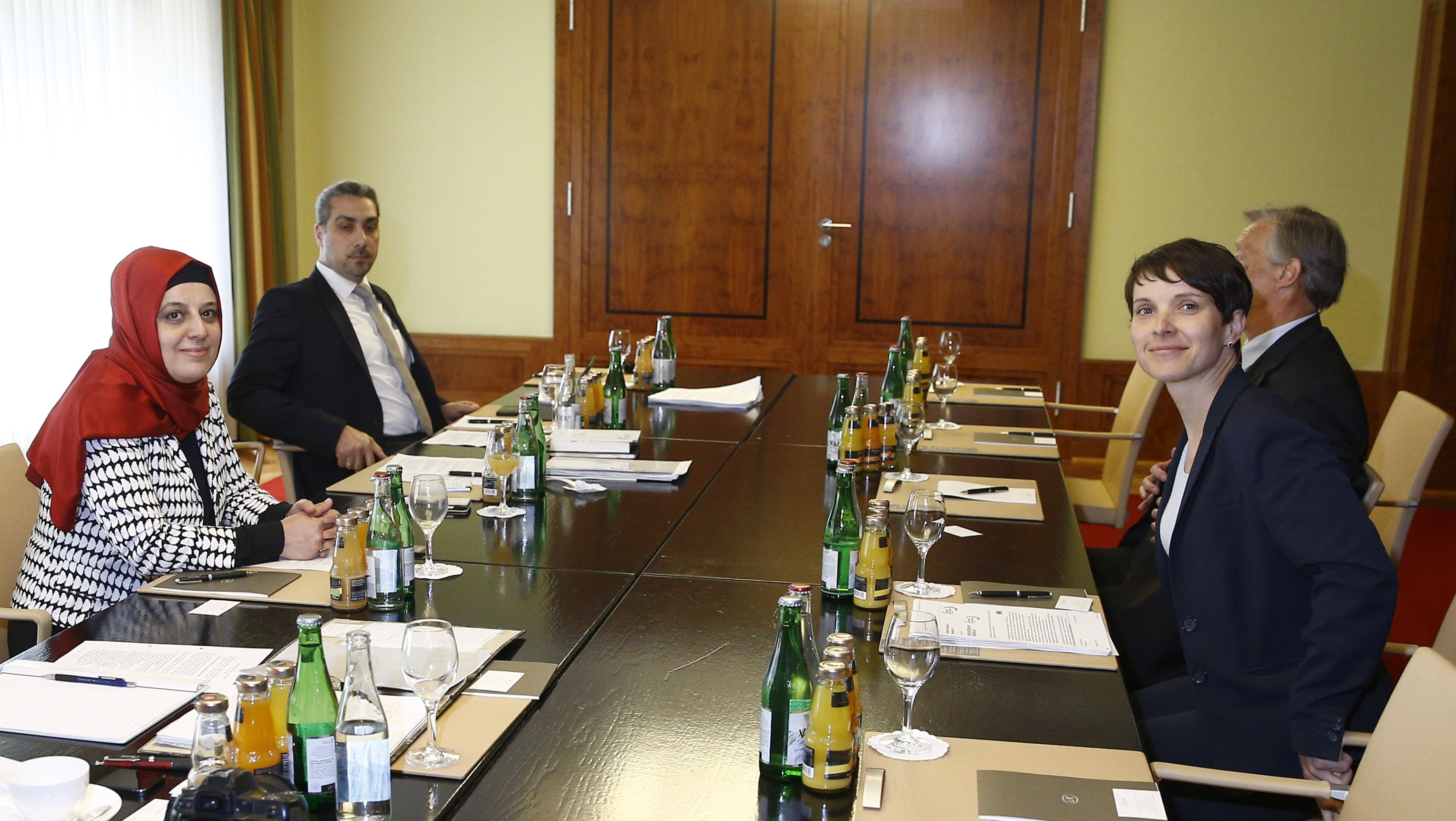 The One Percent Problem: Muslims in the West and the Rise of the New ...