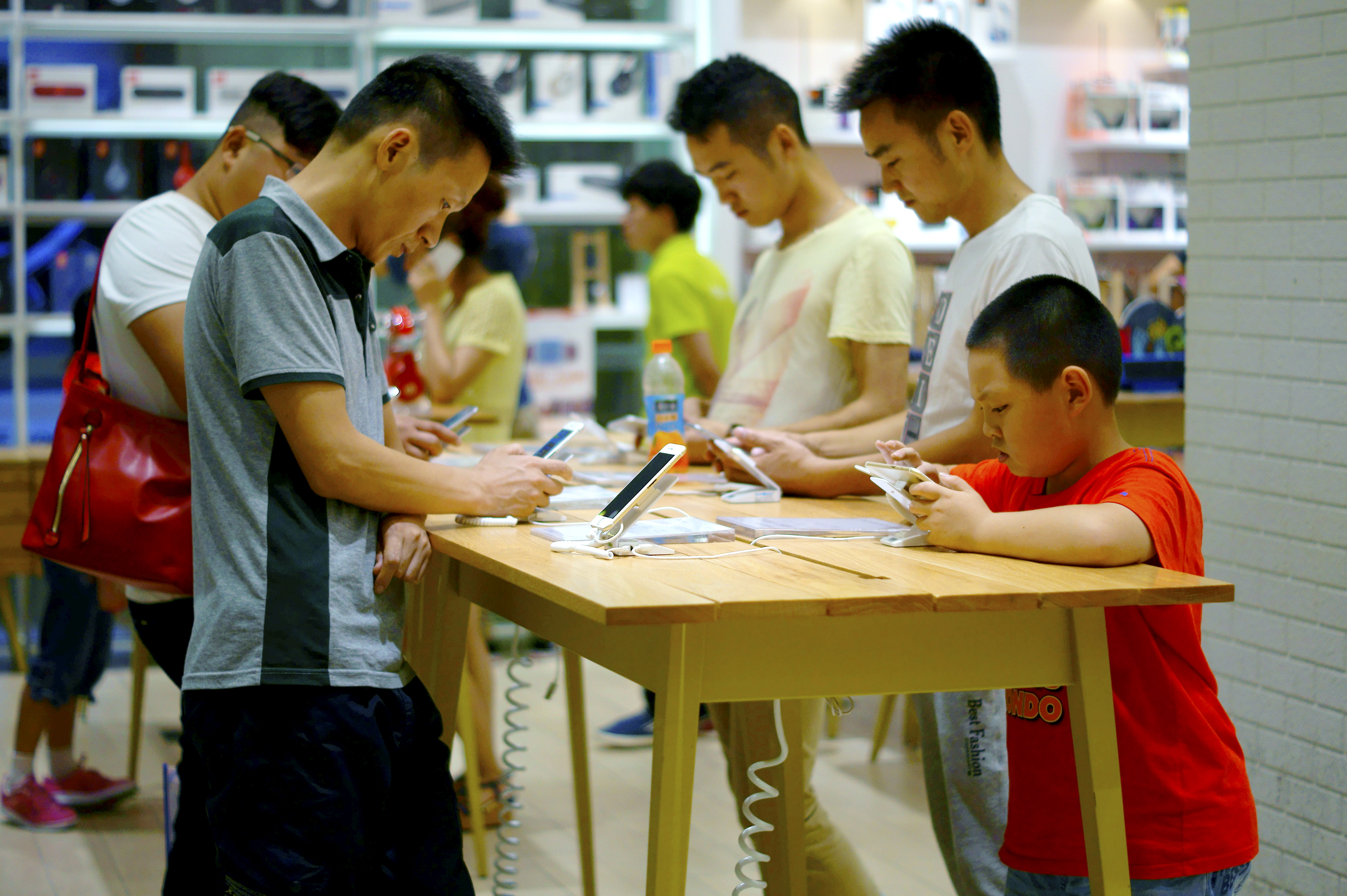 Worsening global digital divide as the US and China continue zero-sum ...