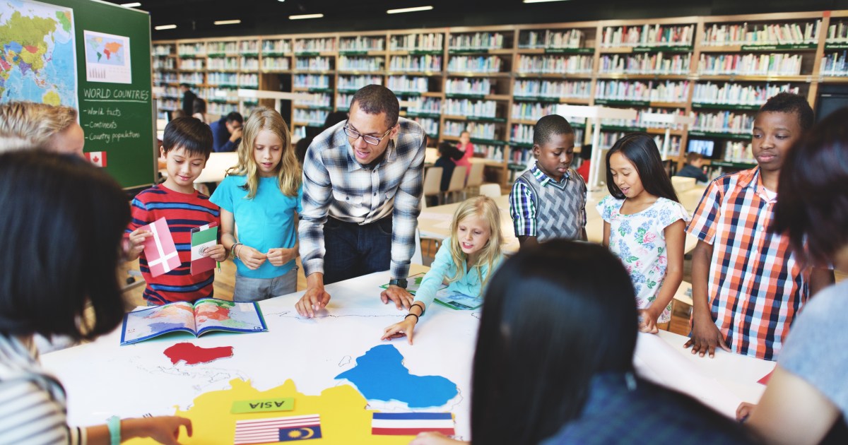 How district leaders start and sustain community schools
