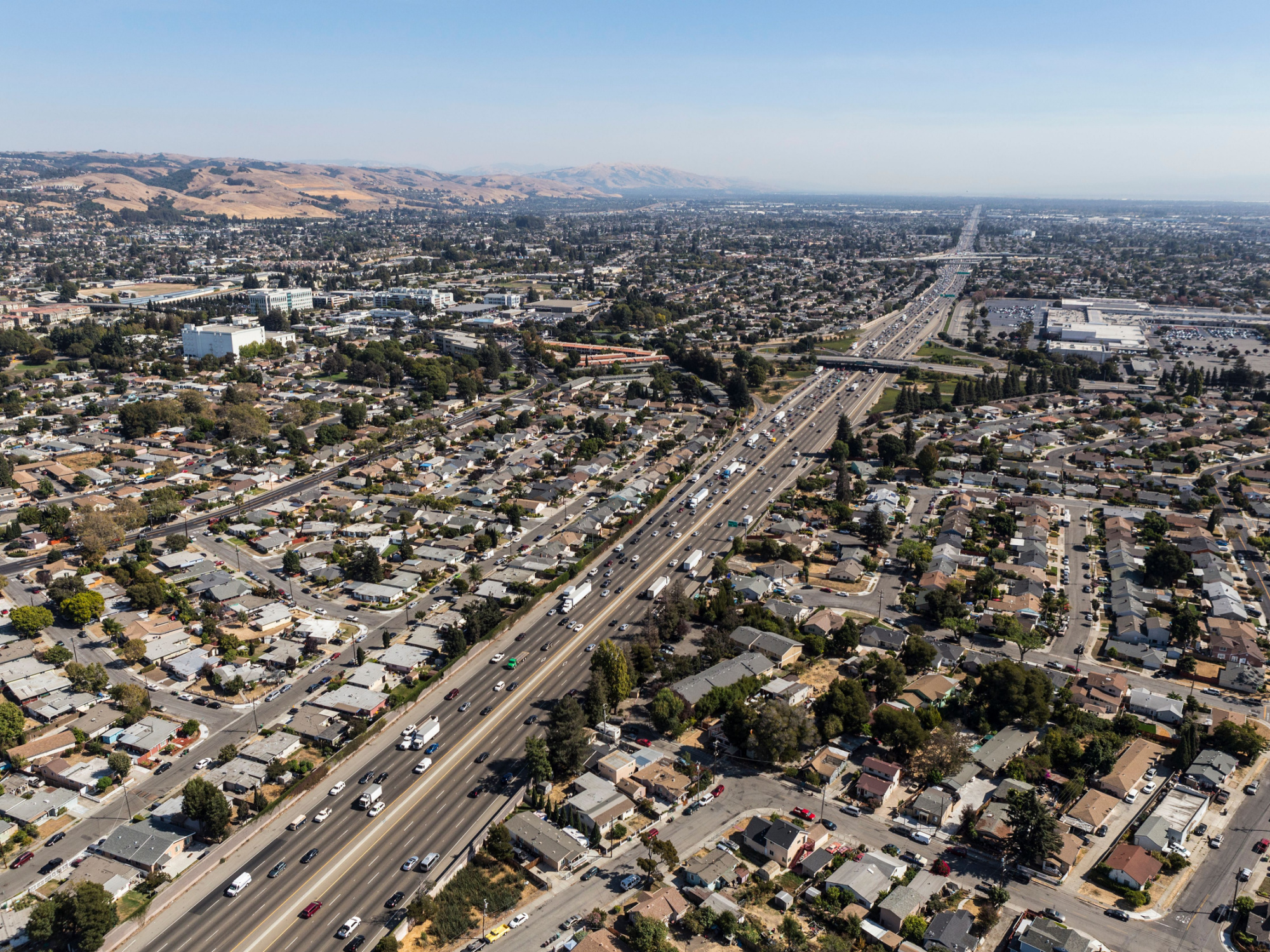 Building for proximity: The role of activity centers in reducing total ...