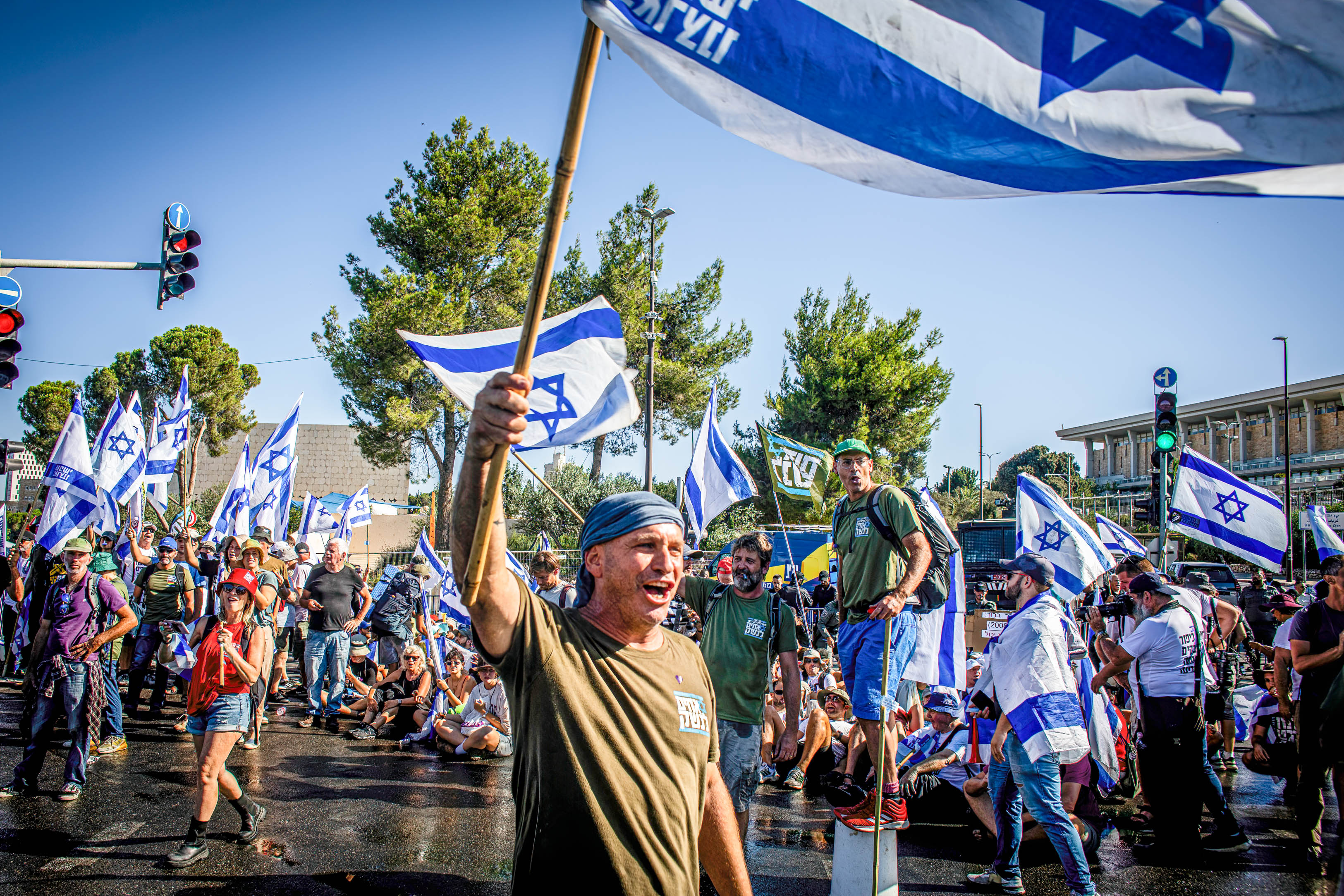 Comparing Al Qaeda and ISIS: Different goals, different targets | Brookings