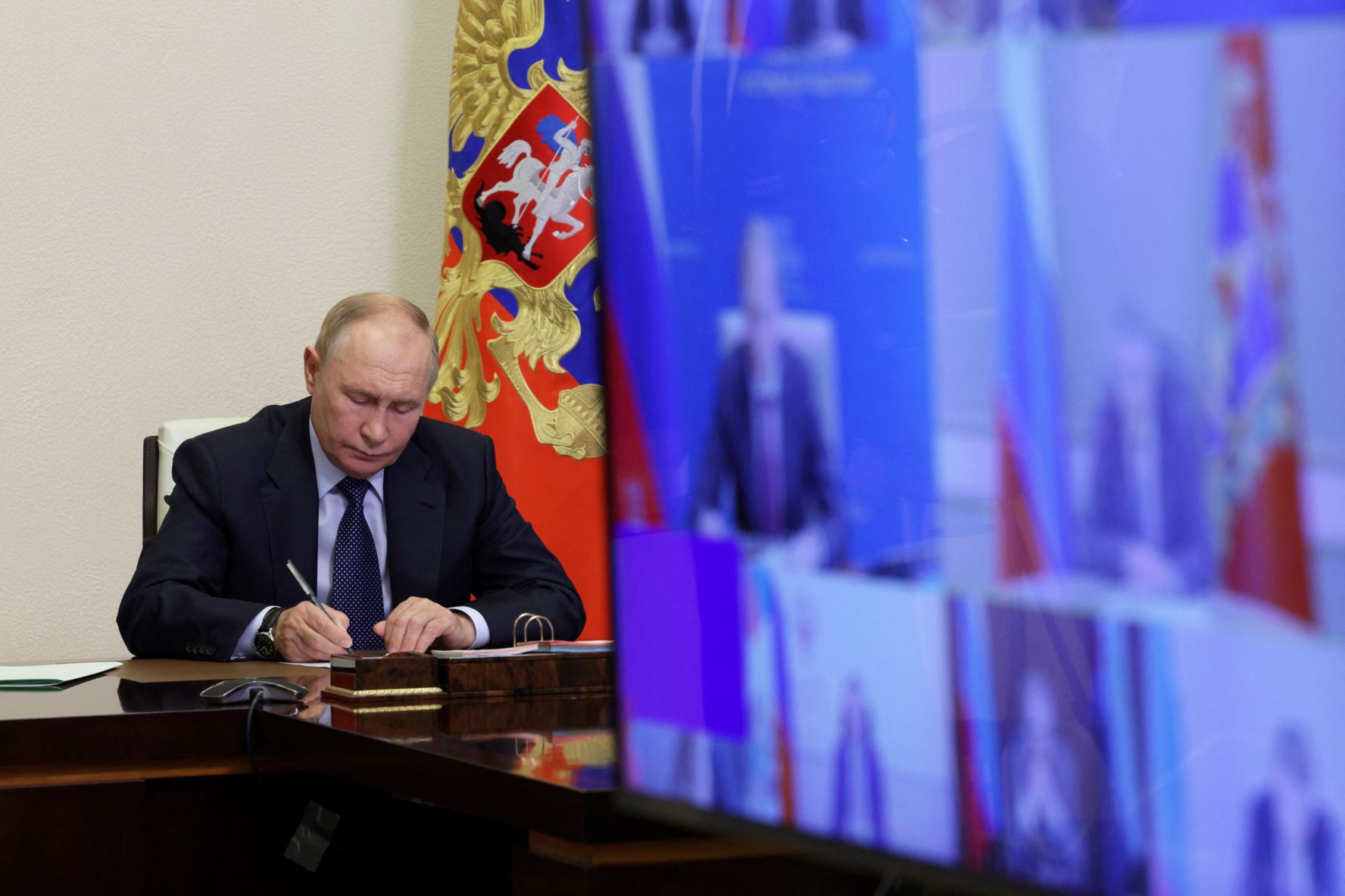 What is Russia's role in the Israel-Gaza crisis?