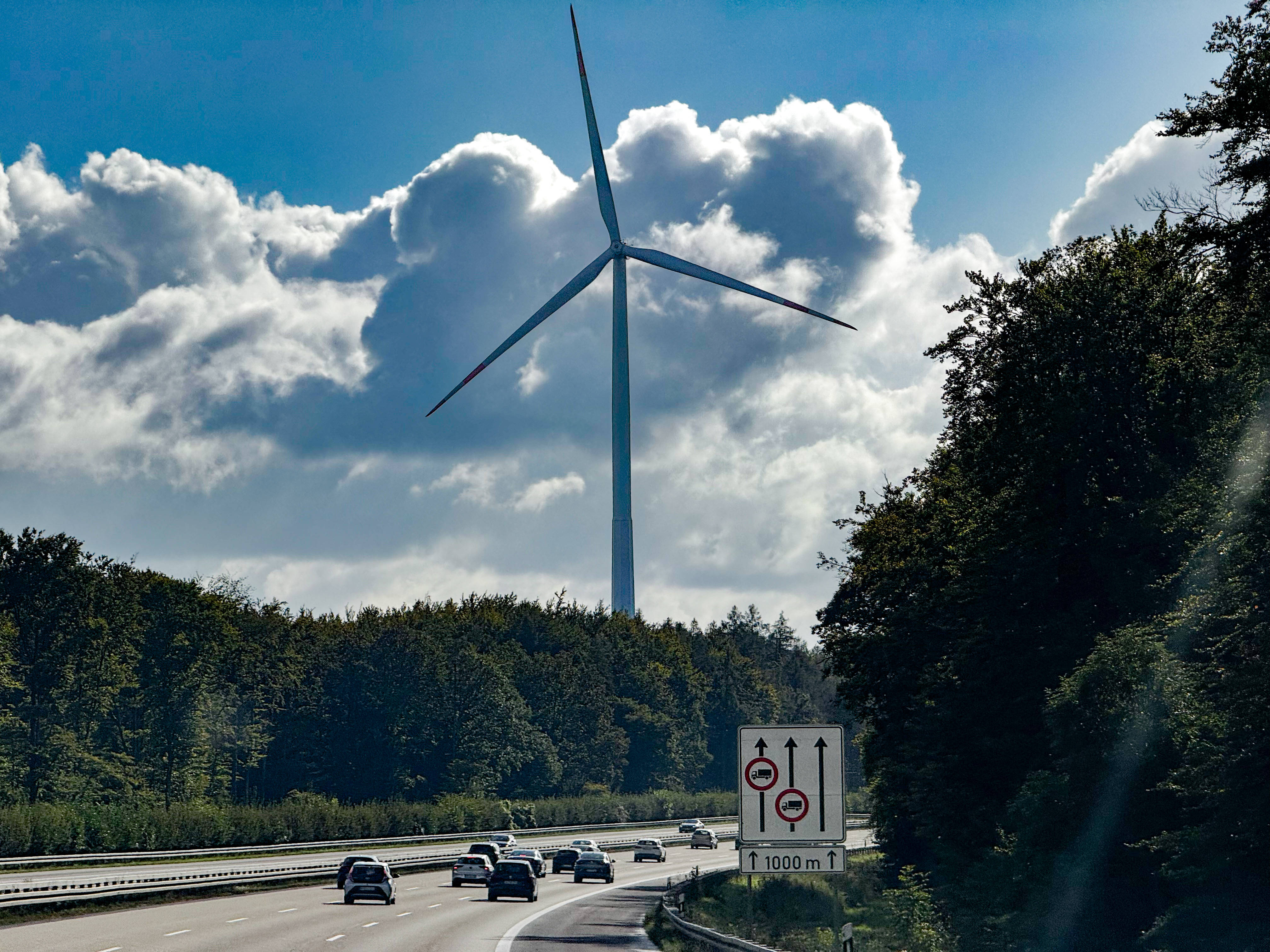 Navigating market and political uncertainties in the age of energy ...