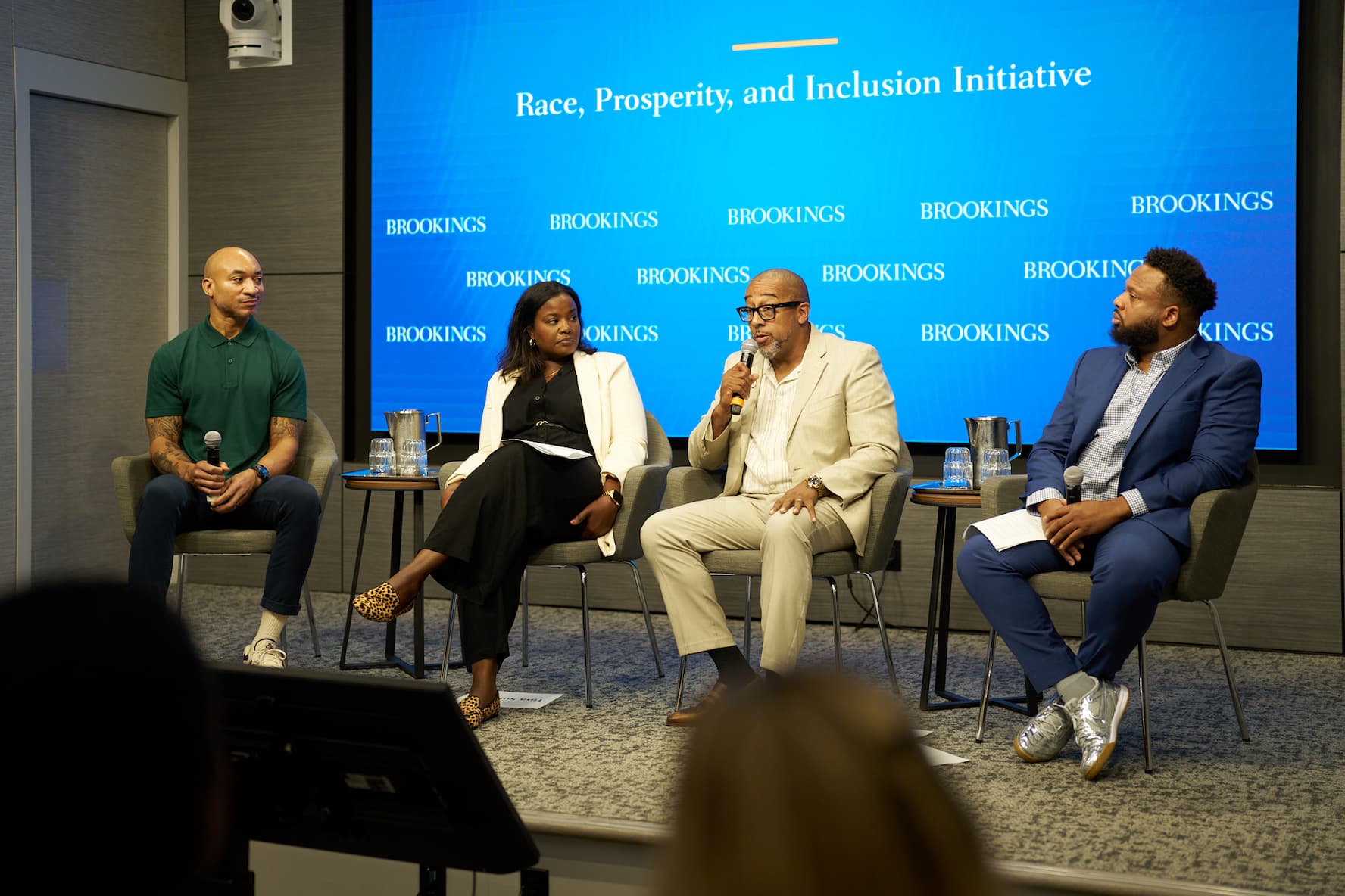 Welcome Neighbors? New evidence on the possibility of stable racial ...