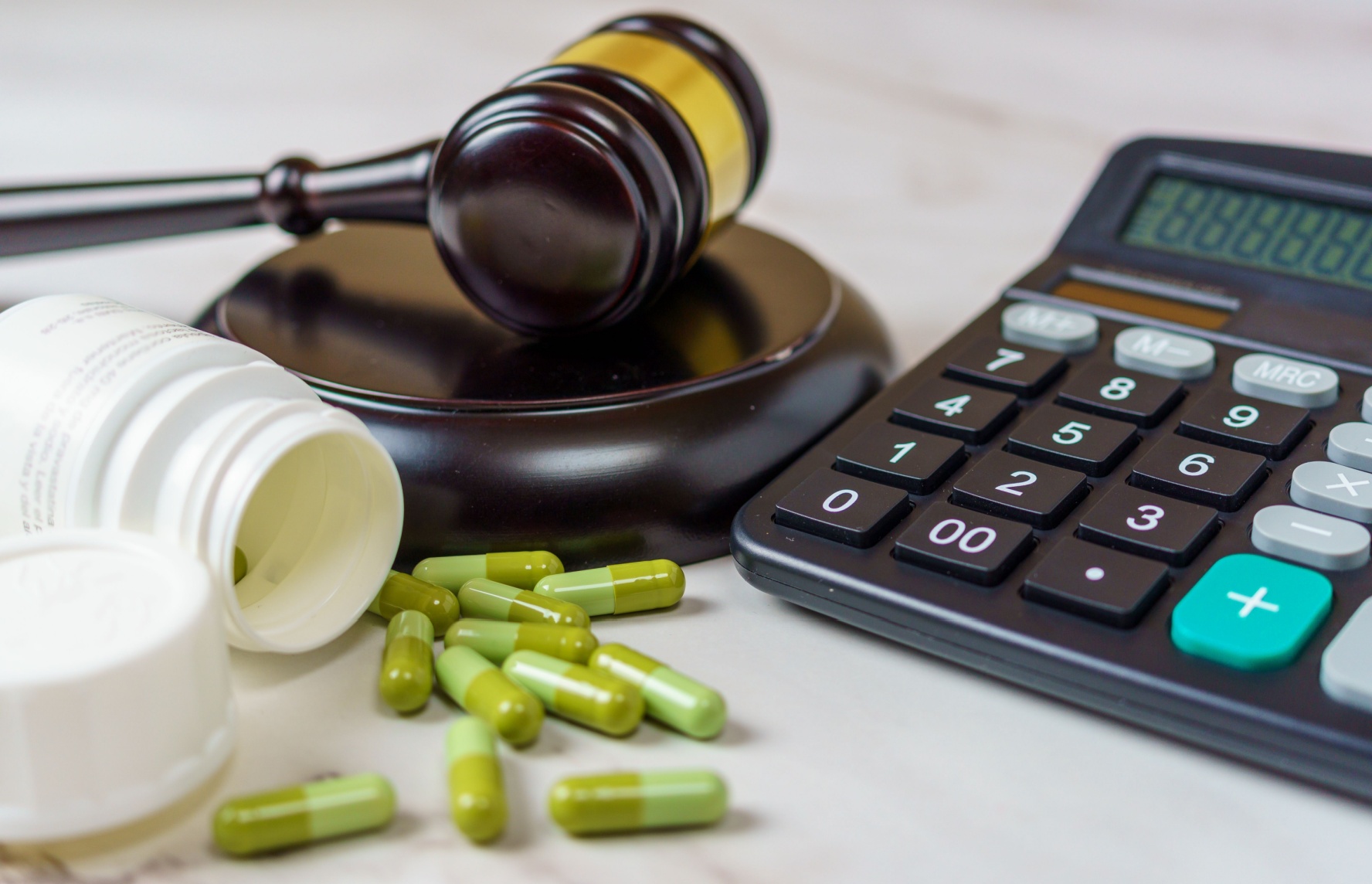 FDA oversight of drug manufacturing and compounding: A comparison ...